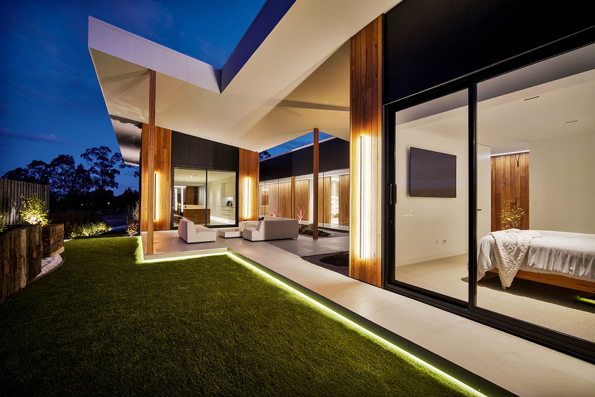 Brilliant quality LED strip light made to match your lighting effects ...